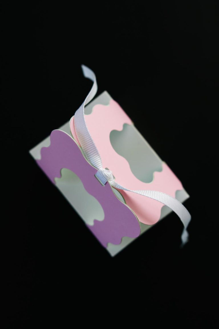 Cricut Gift Box with Handles - Free SVG Design - Gilded Stork